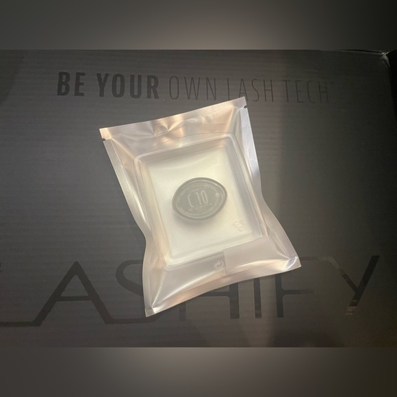 LASHIFY | Makeup | Lashify Gossamer Lash Curl Truffle C New | Poshmark